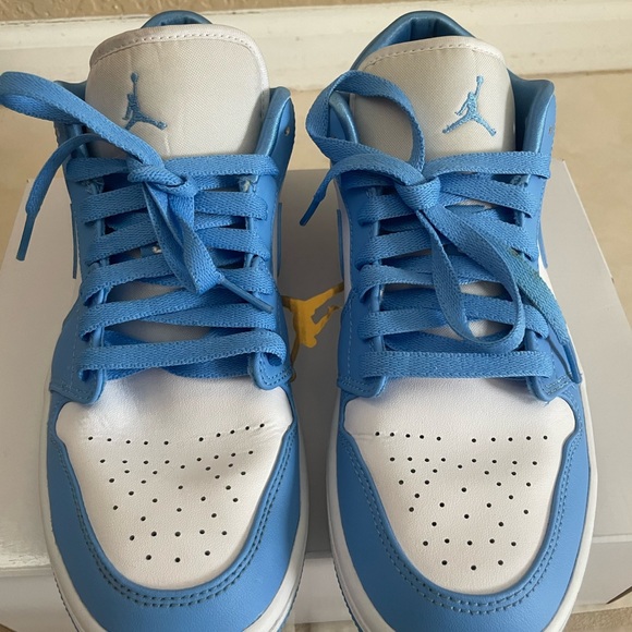 Nike | Shoes | Wmns Unc Jordan Lows | Poshmark
